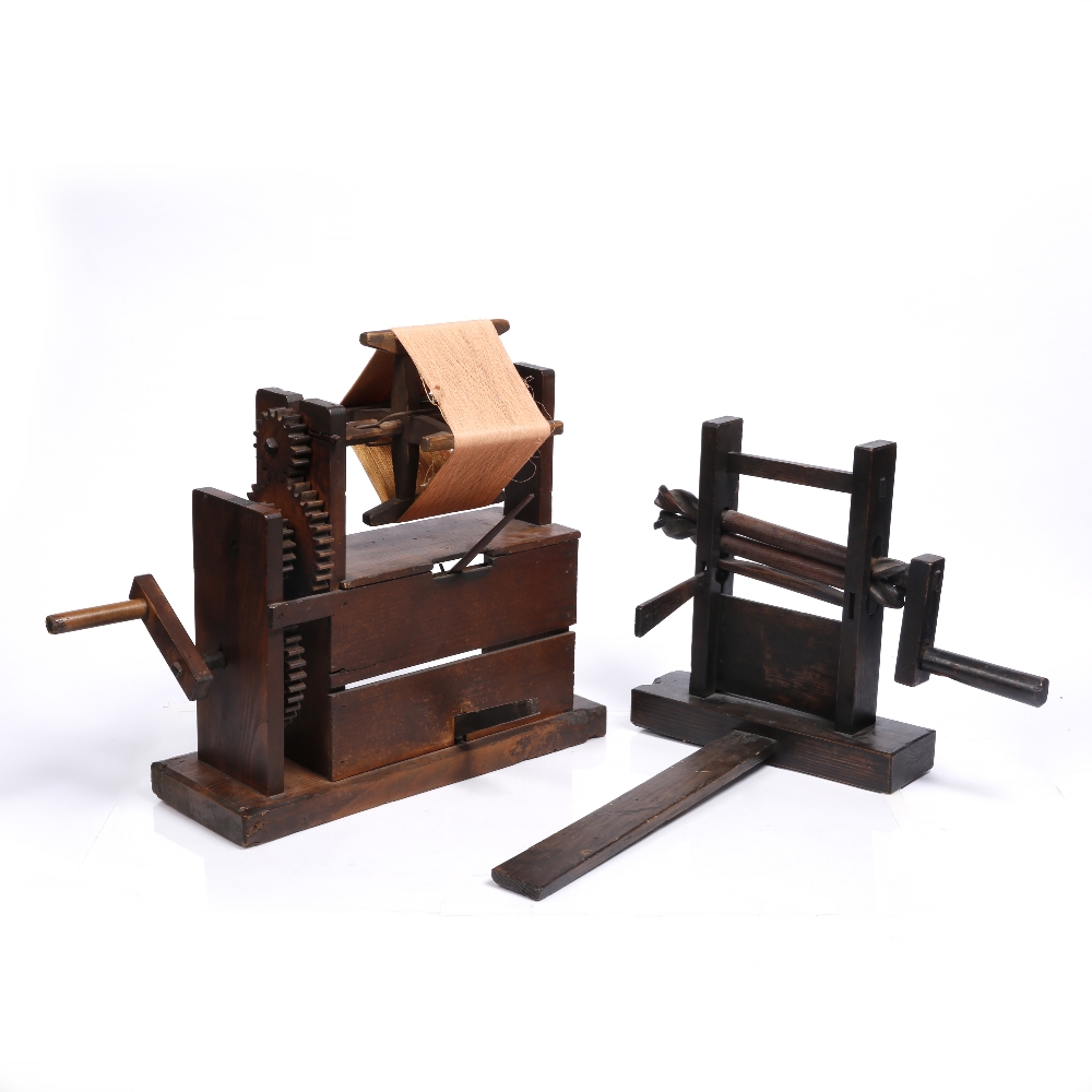 Lot 747 - A Japanese wooden spinning machine and