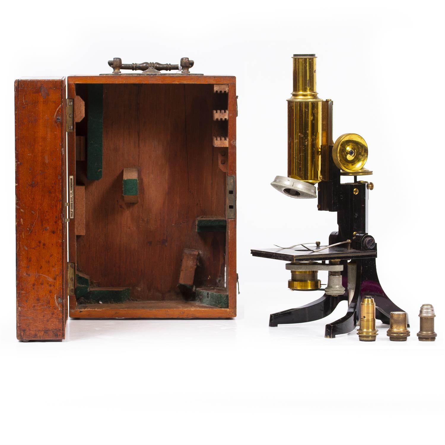 Lot 13 - AN EARLY 20TH CENTURY MICROSCOPE