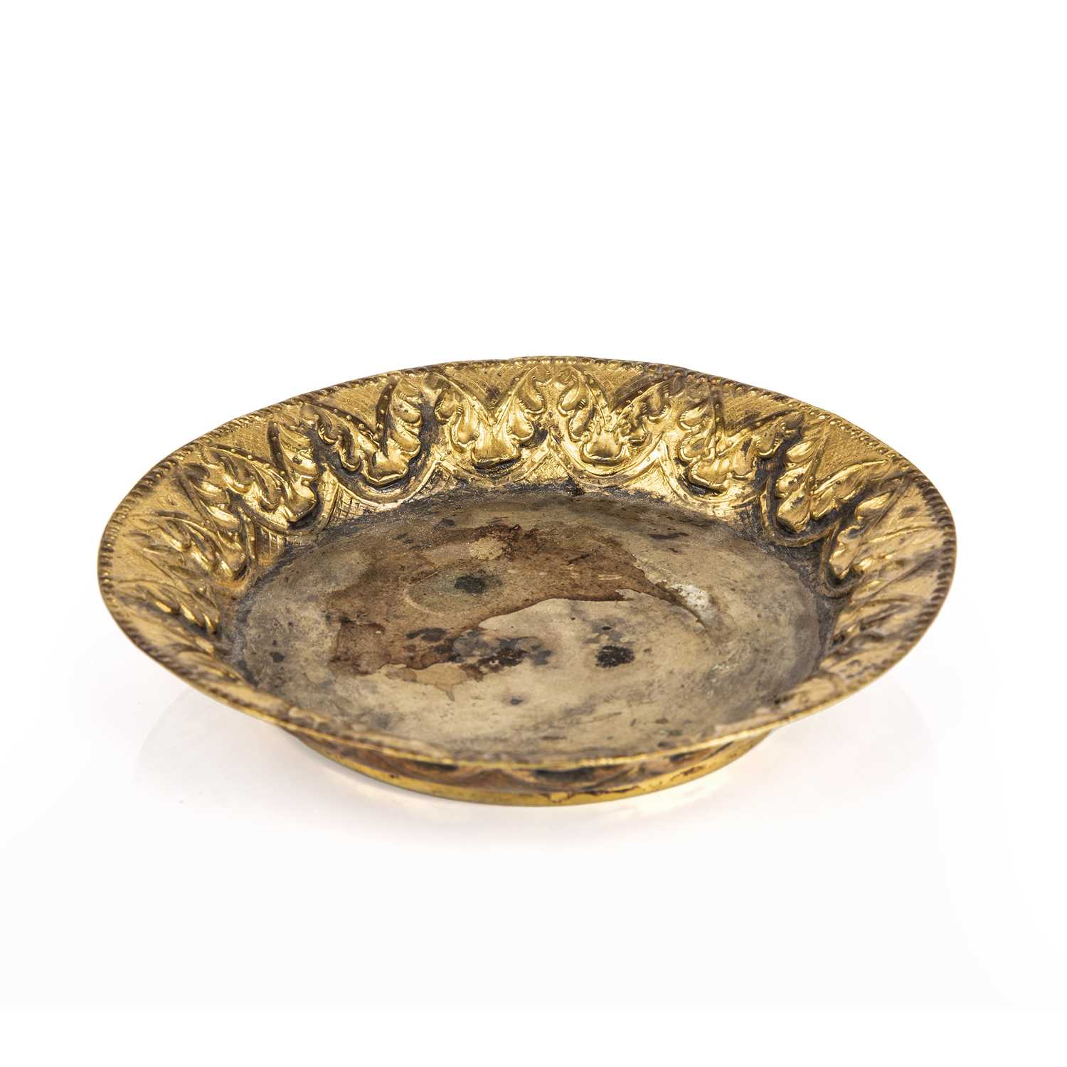 Lot 102 - An 18th century Dutch silver gilt dish with