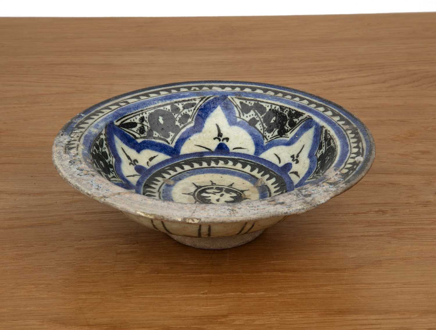 Lot 153 - Kashan fritware pottery dish Iran