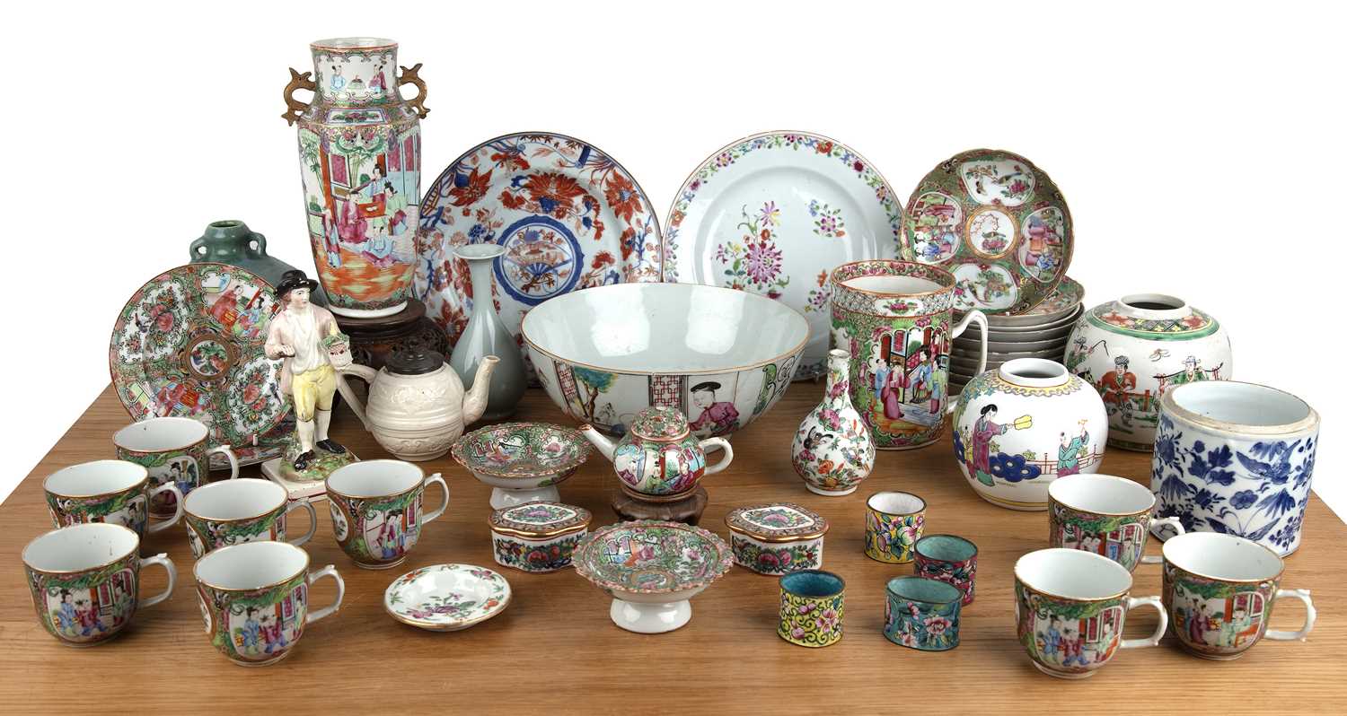 Lot 436 - Large collection of porcelain Chinese and