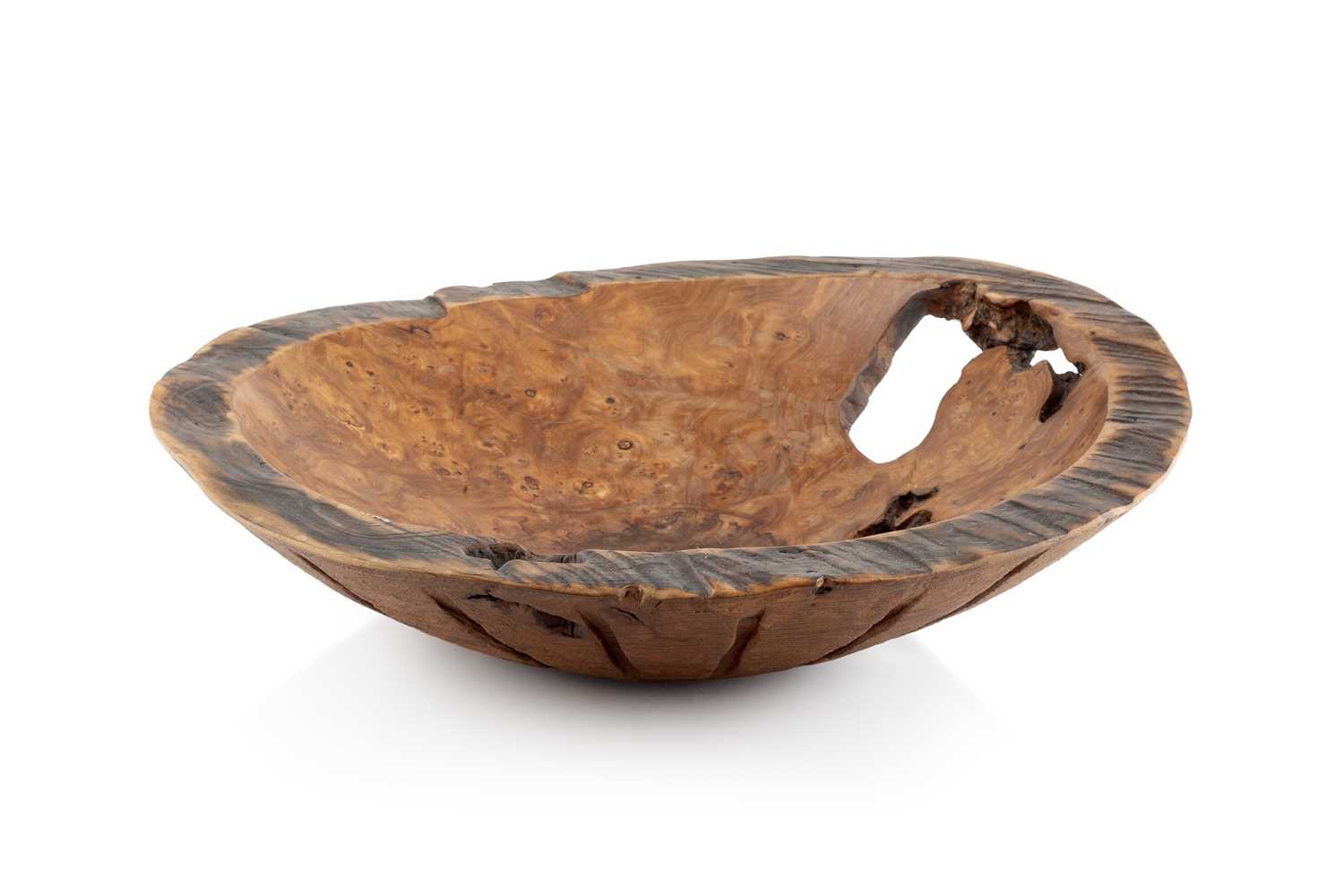 Lot 633 - Mike 'Chai' Scott (b.1943) Large Bowl elm