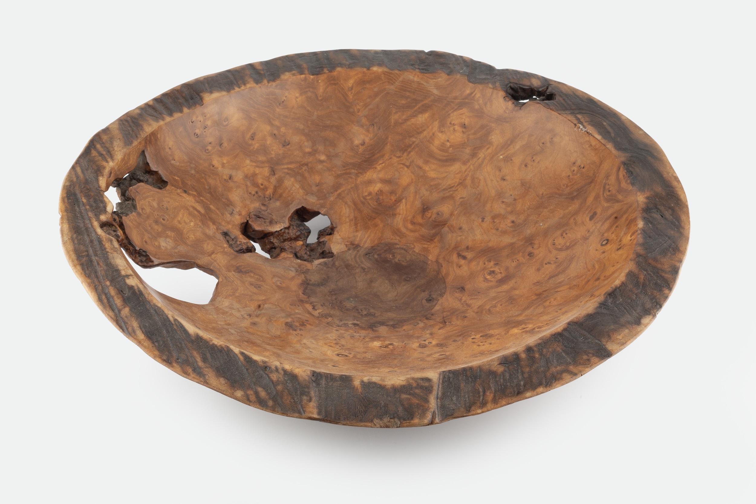 Lot 633 - Mike 'Chai' Scott (b.1943) Large Bowl elm
