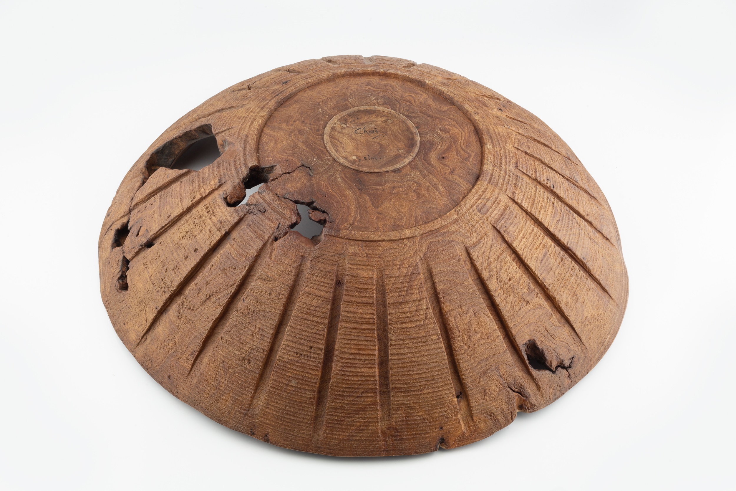Lot 633 - Mike 'Chai' Scott (b.1943) Large Bowl elm