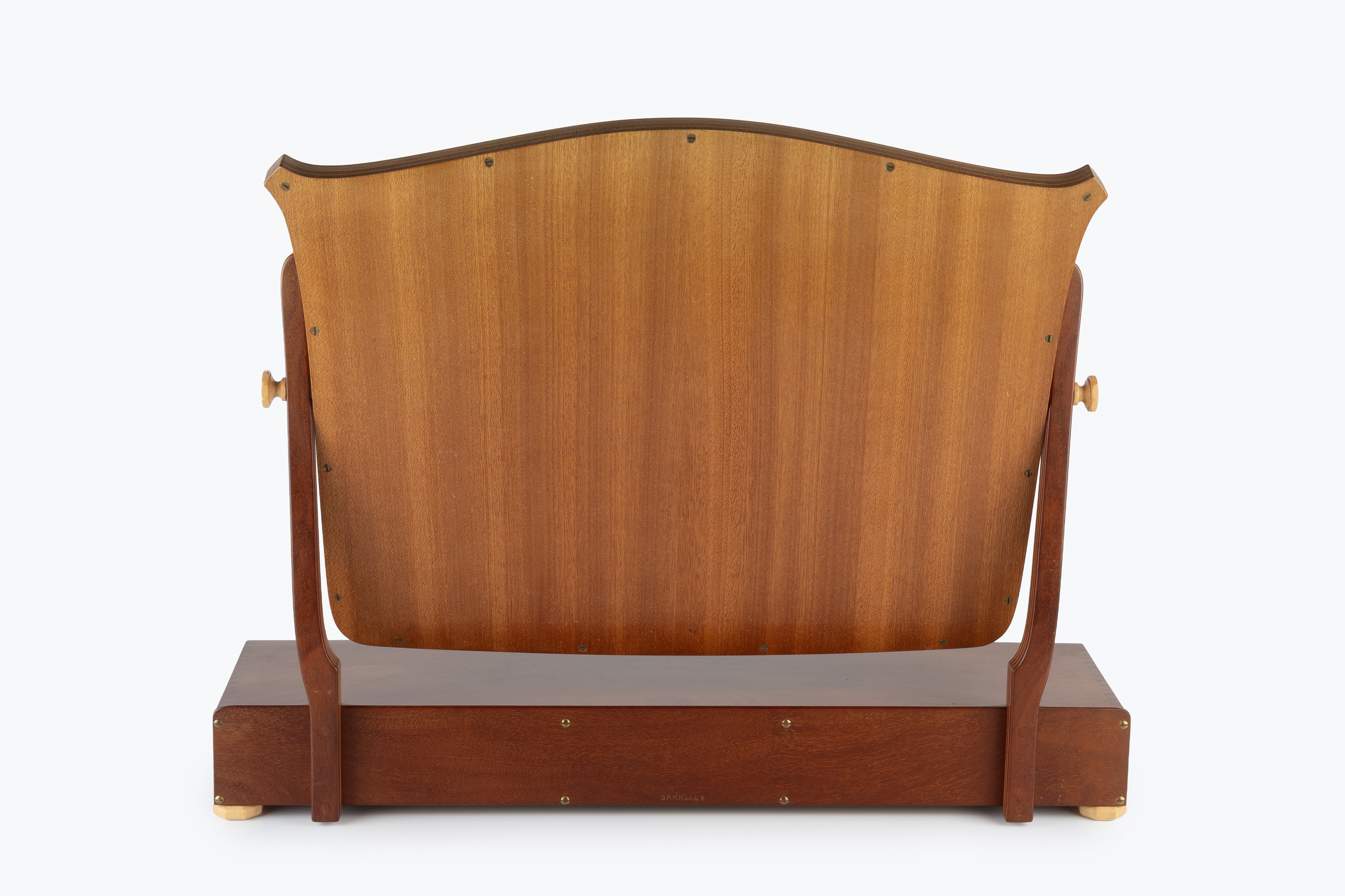 Lot 255 - Edward Barnsley (1900-1987) A dressing table