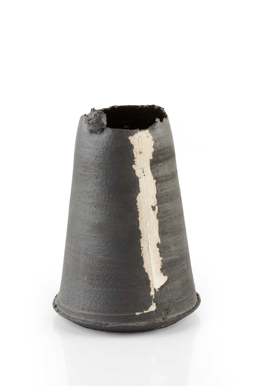 Lot 539 - Dan Kelly (b.1953) Vessel stoneware, with